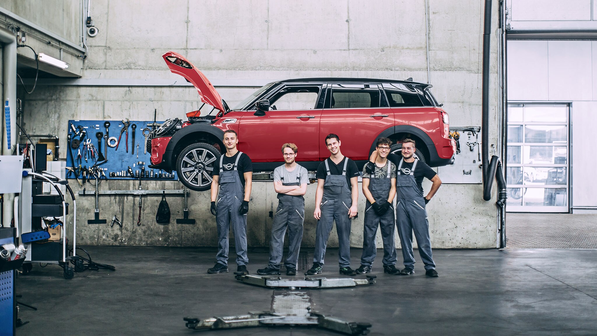 MINI Car Servicing & Repairs | Lookers MINI