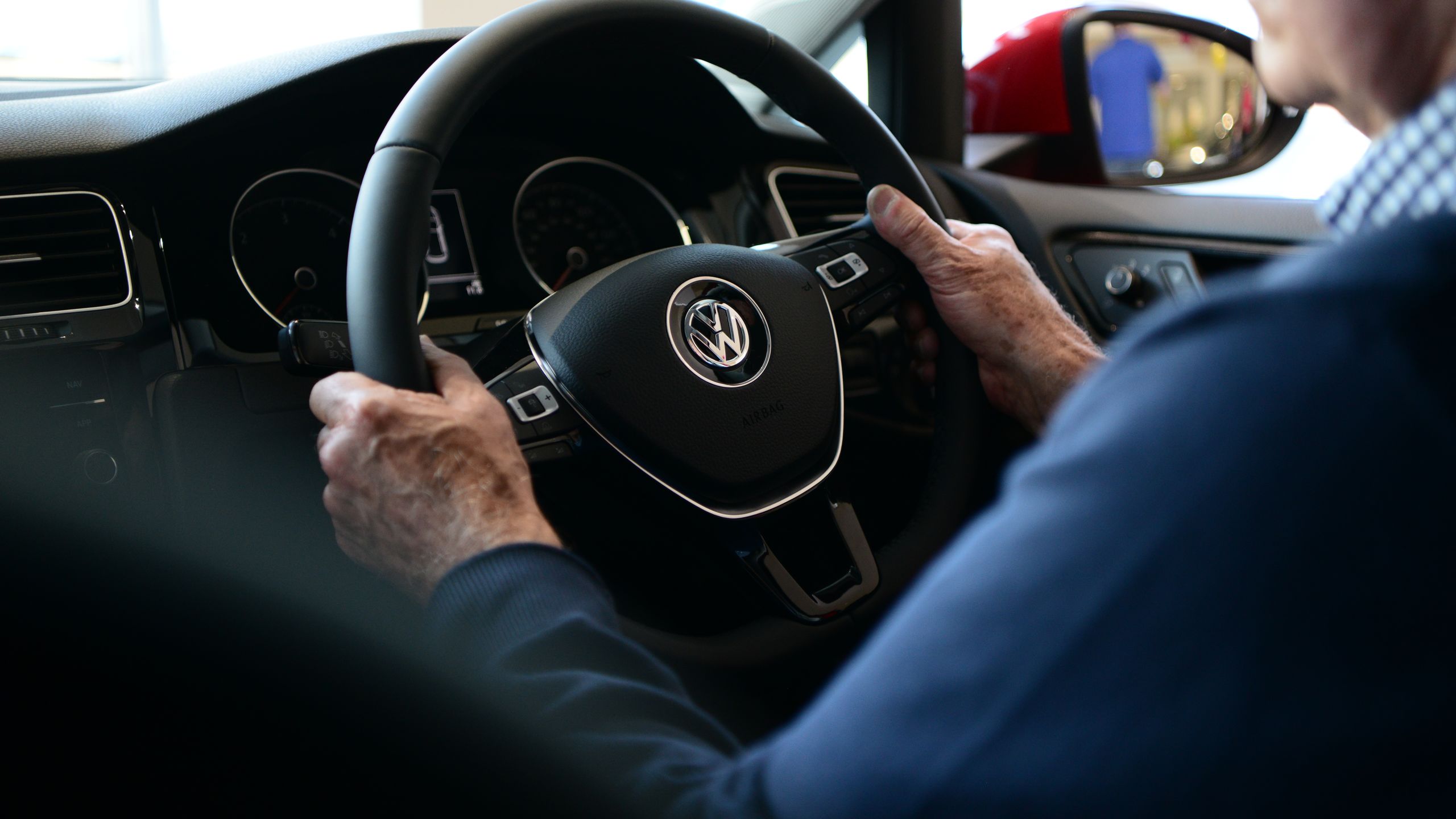 New and Approved Used Volkswagen Dealer | Lookers Volkswagen