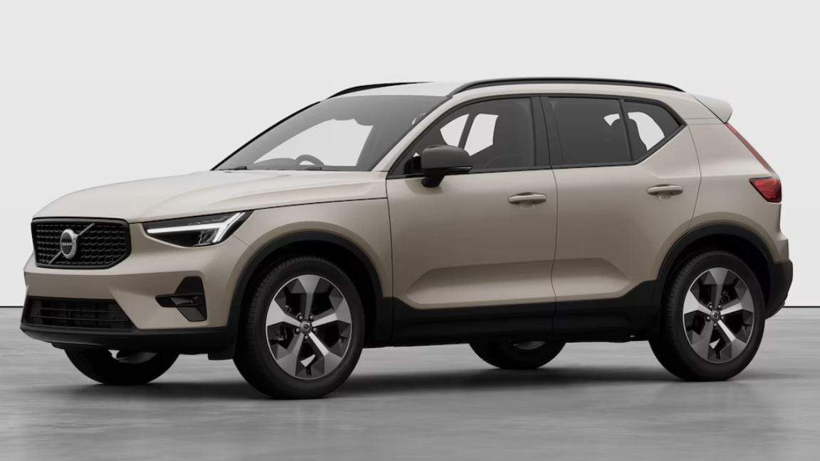 New VOLVO XC40 2.0 B3P Plus Dark 5dr Auto 2026 | Lookers Volvo