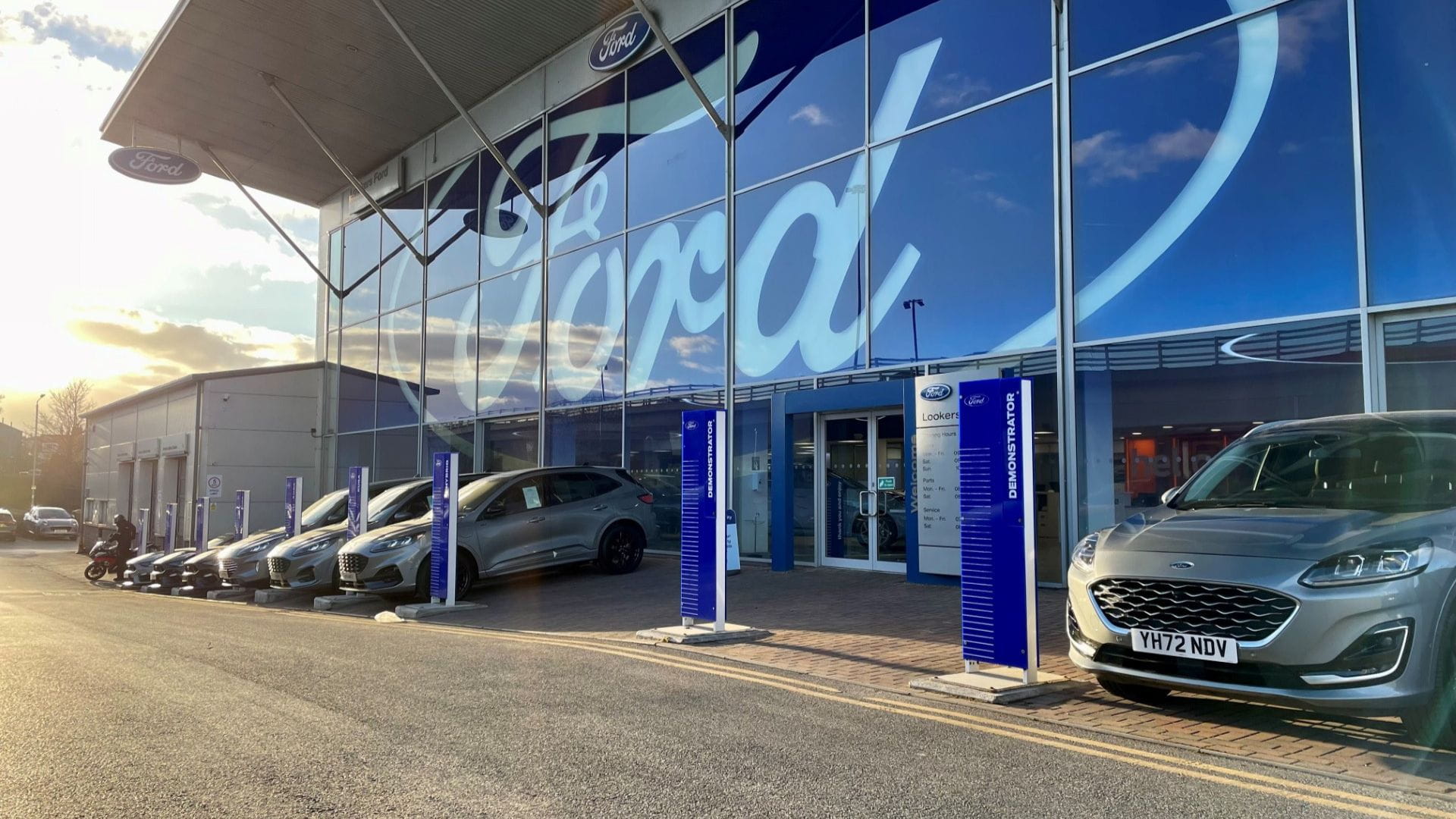 Contact Us | Lookers Ford Leeds Dealership
