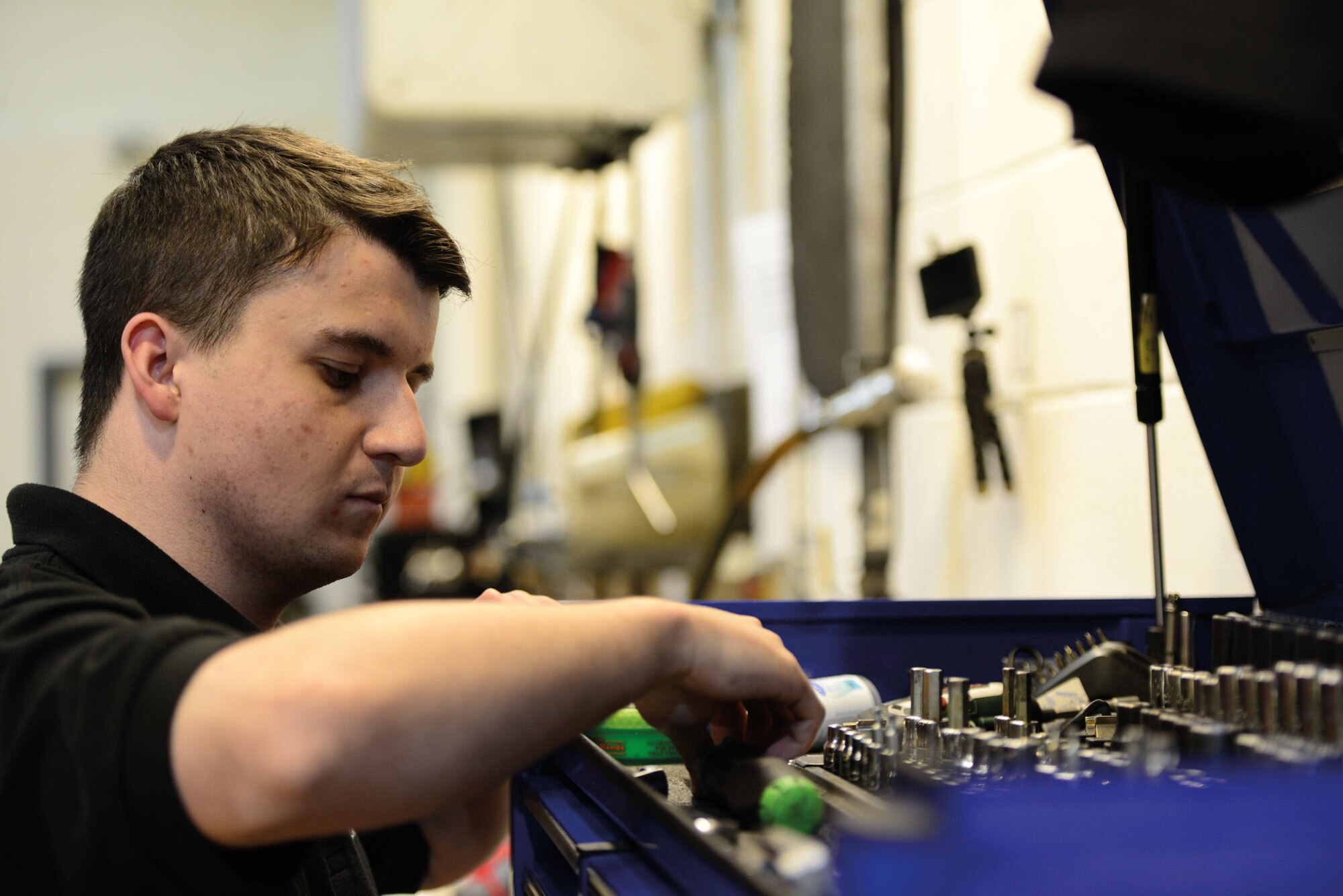 Lookers inspire young people with workshop visit