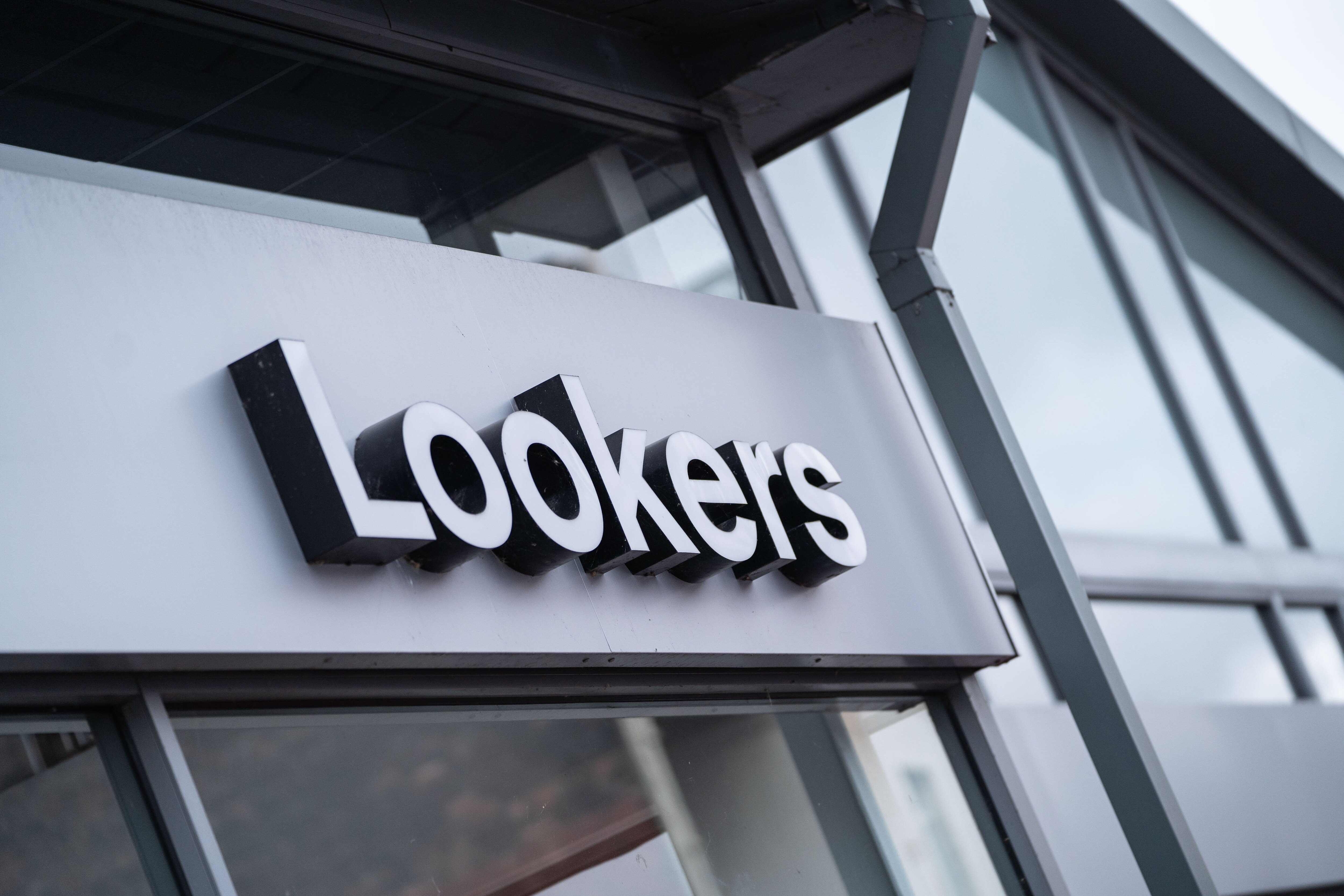 Lookers agrees national partnership with Zap-Map