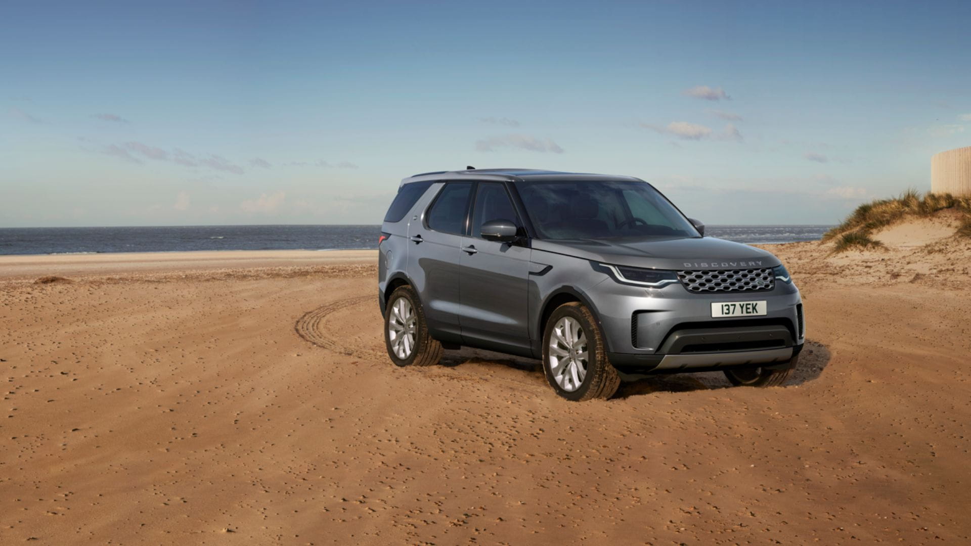 Explore Land Rover Approved Used Cars | Lookers Land Rover