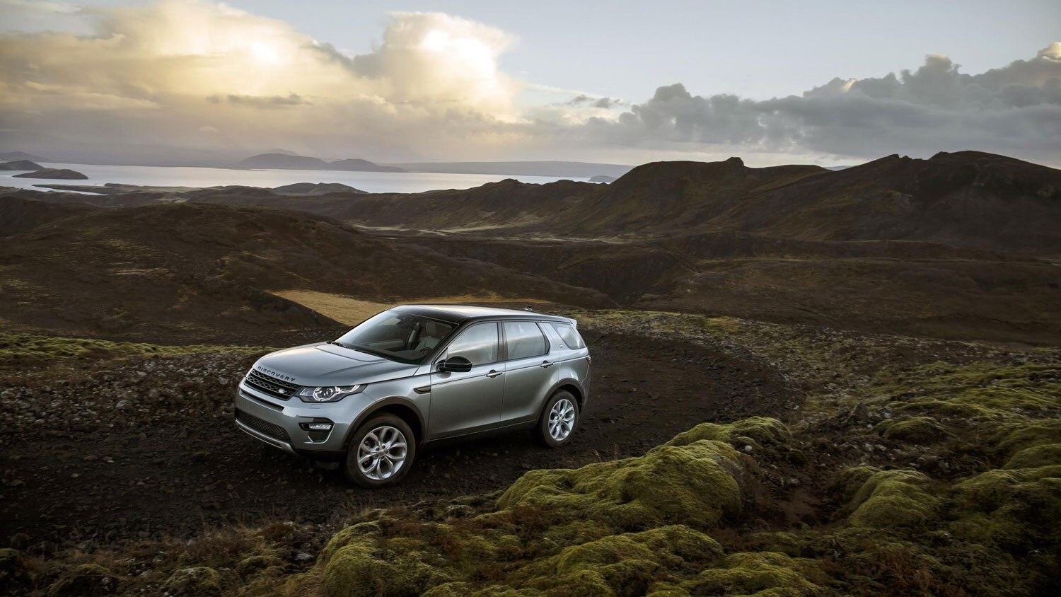 Land Rover Wins Telegraph Award | Lookers Land Rover News