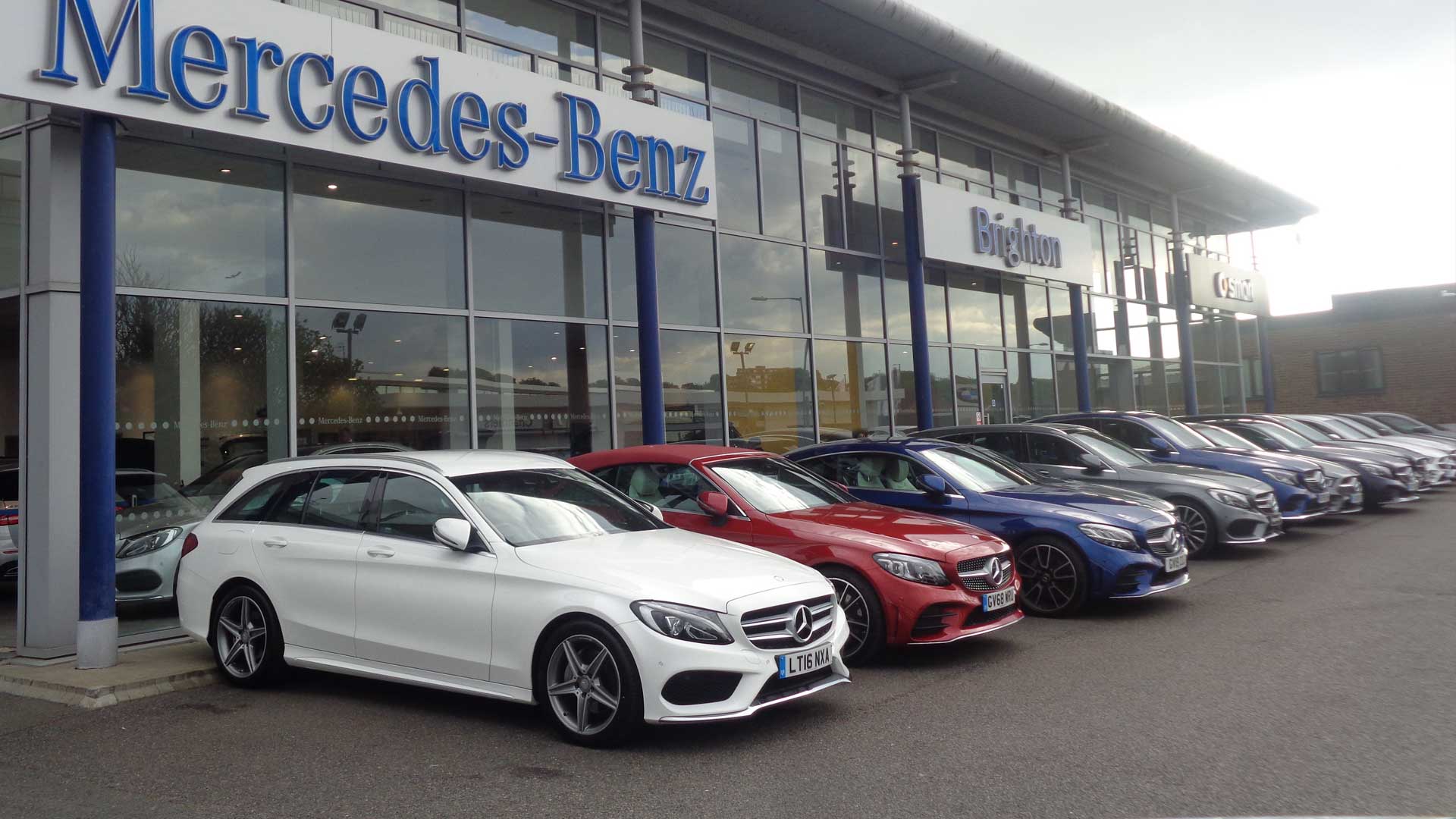 Contact Mercedes-Benz of Brighton | Lookers