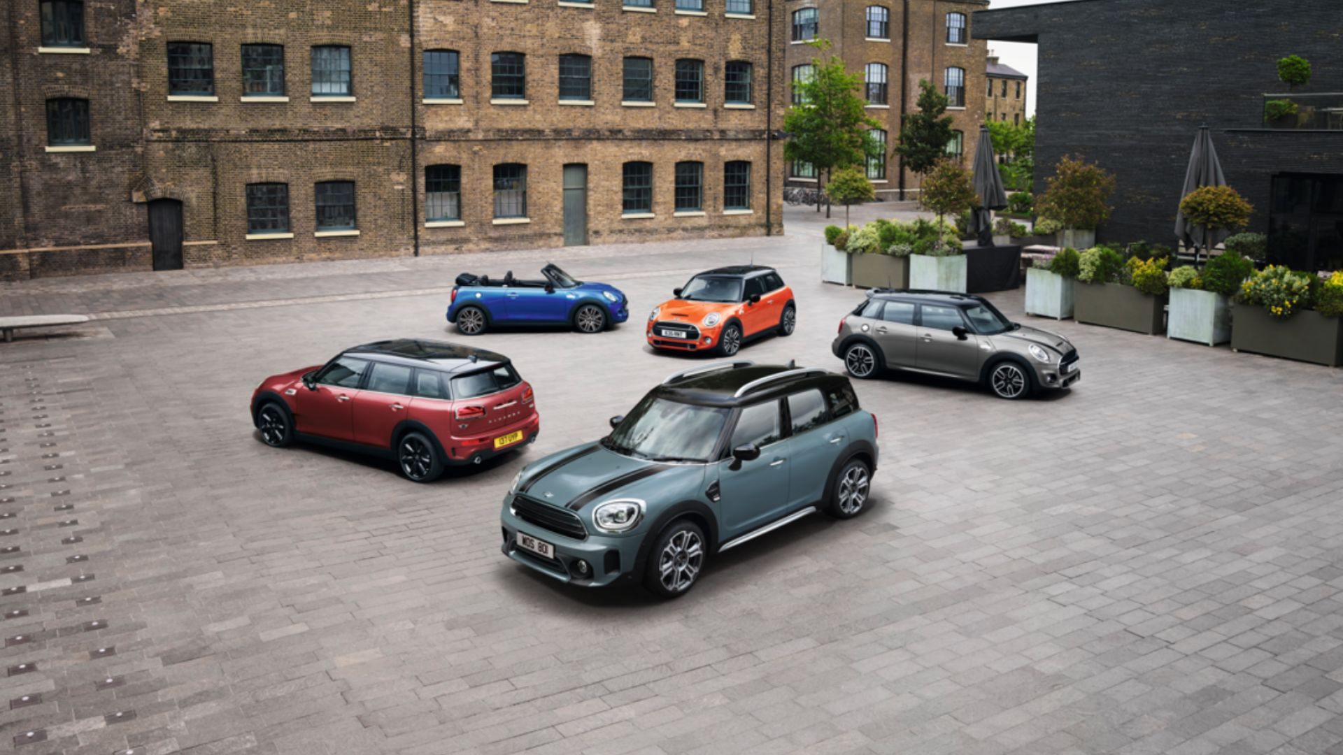 New & Approved Used MINI Dealerships | Lookers MINI