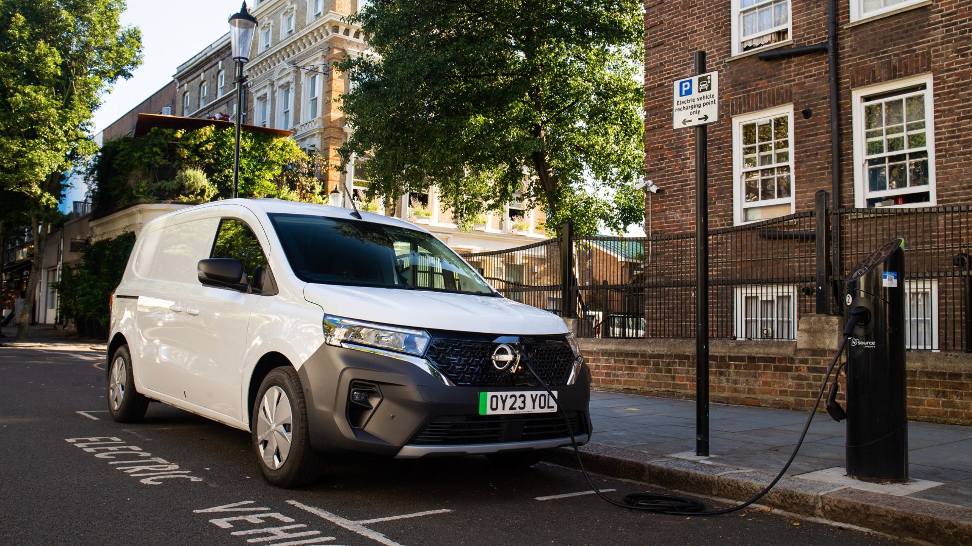 Nissan Celebrates a Double Win at What Car? Awards | Lookers Nissan